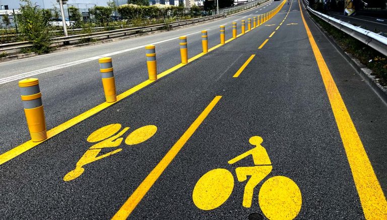 Prestation de marquage au sol, des experts à votre service - Signaux Girod