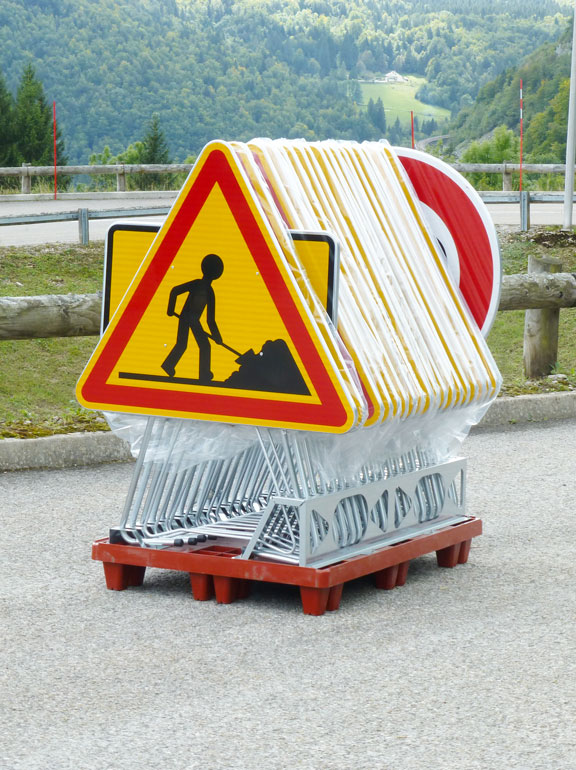 Location de signalisation temporaire et balisage de chantier - Signaux ...